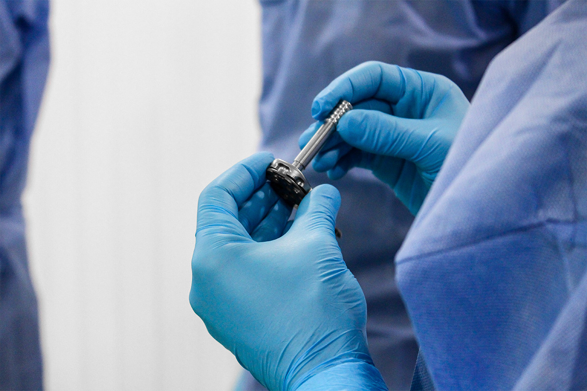 Universal Forearm Locking Plates System (UFS) | ITS Implant - USA